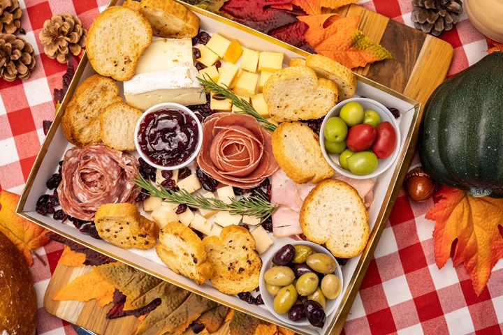 Linas Italian catering in Calgary - Lina's Italian Market