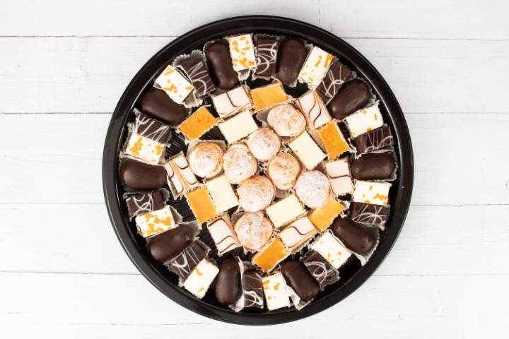 Cakes & Desserts - Roche Bros Supermarkets