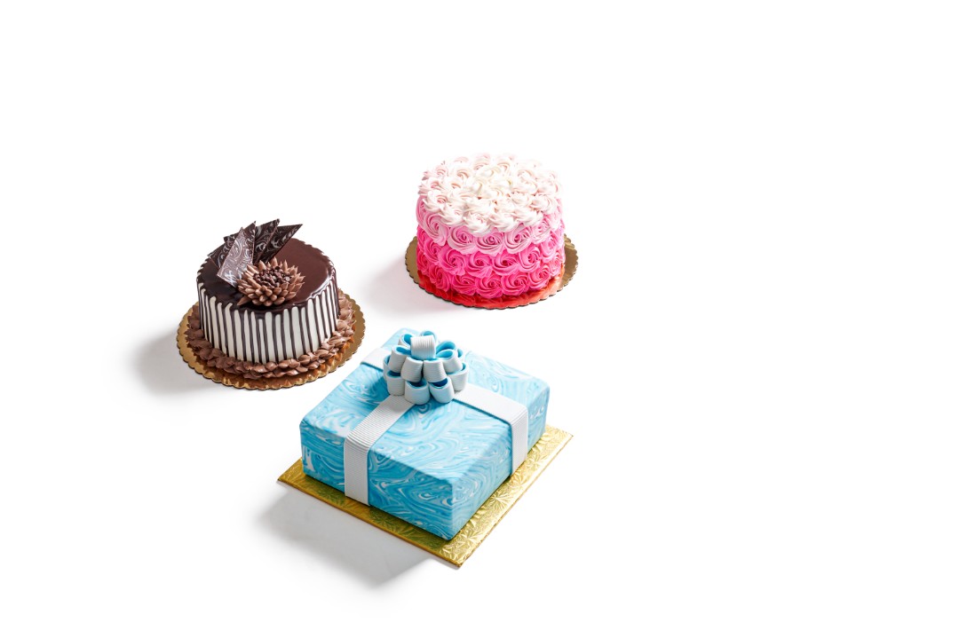 Assorted Mini Layer Cakes with Butter Cream - Gourmet Glatt